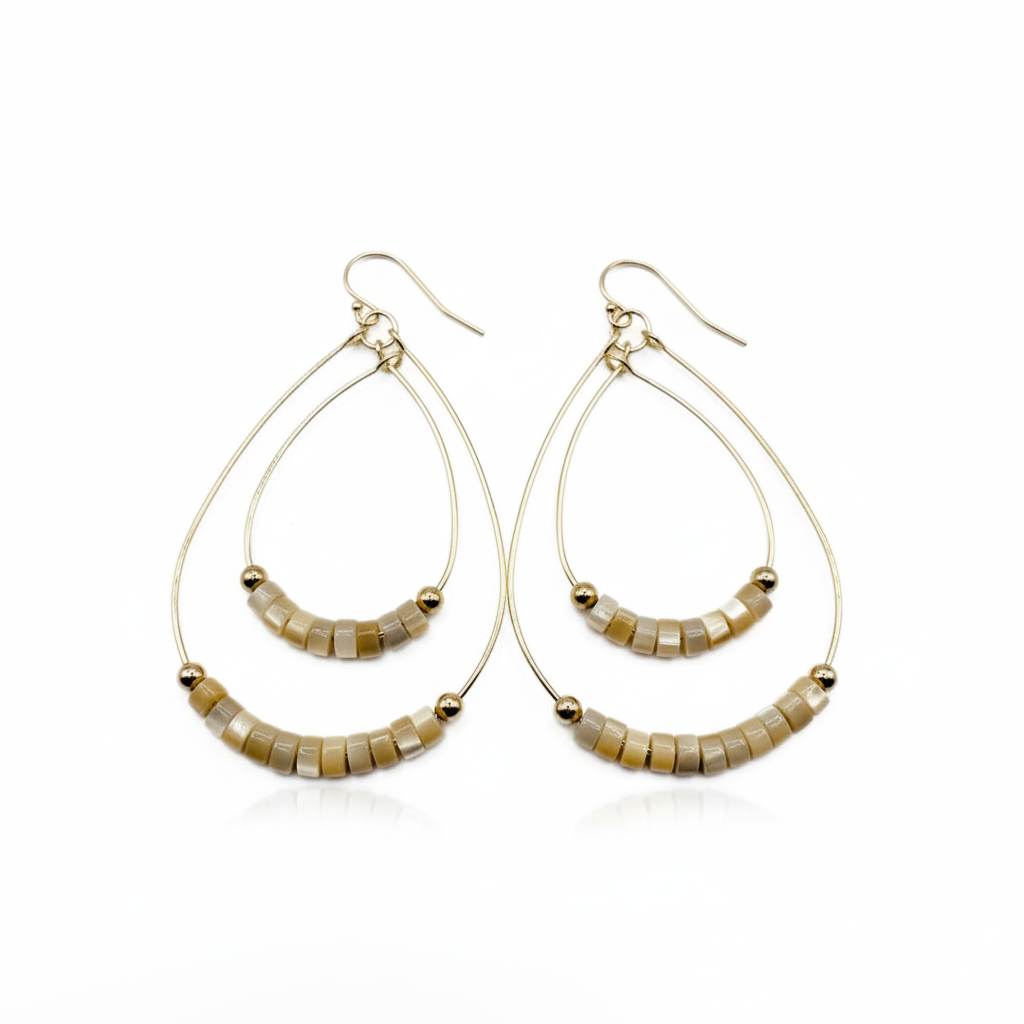 Heishi Ella Cate Earring in NATURAL – erin gray